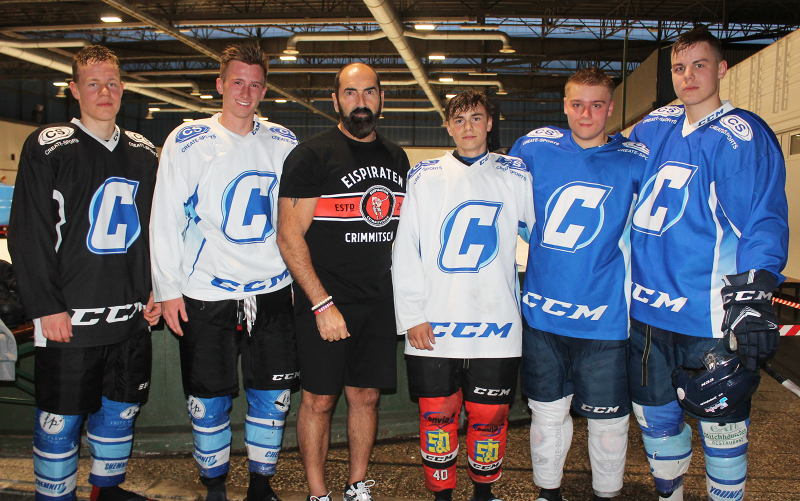 Jugendspieler stoßen zum Profiteam