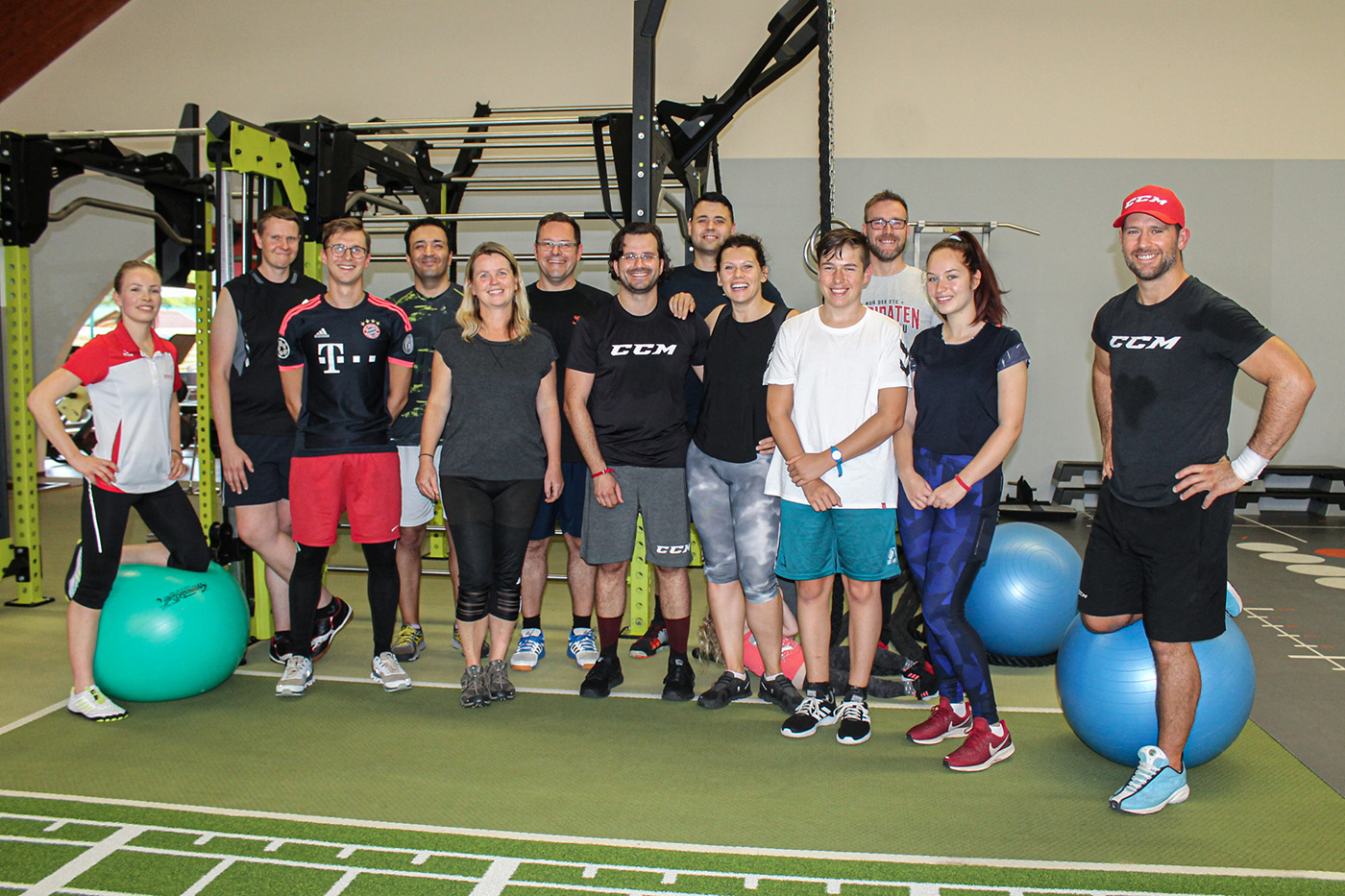 N+P-Mitarbeiter trainieren mit Mario Scalzo