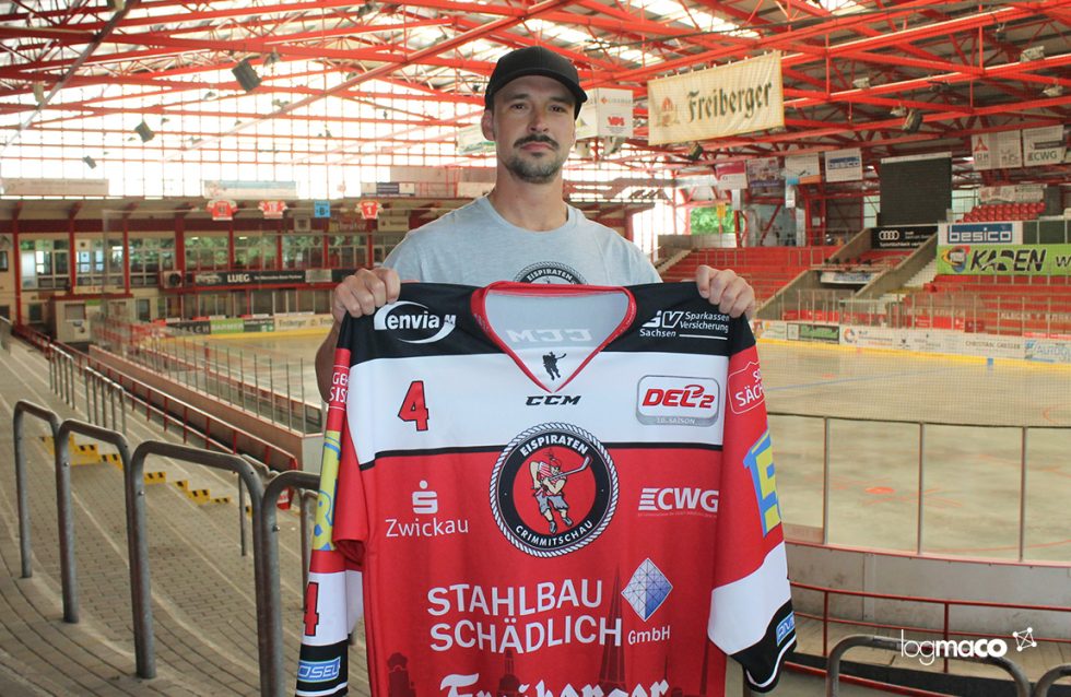 Felix Thomas bleibt ein Eispirat