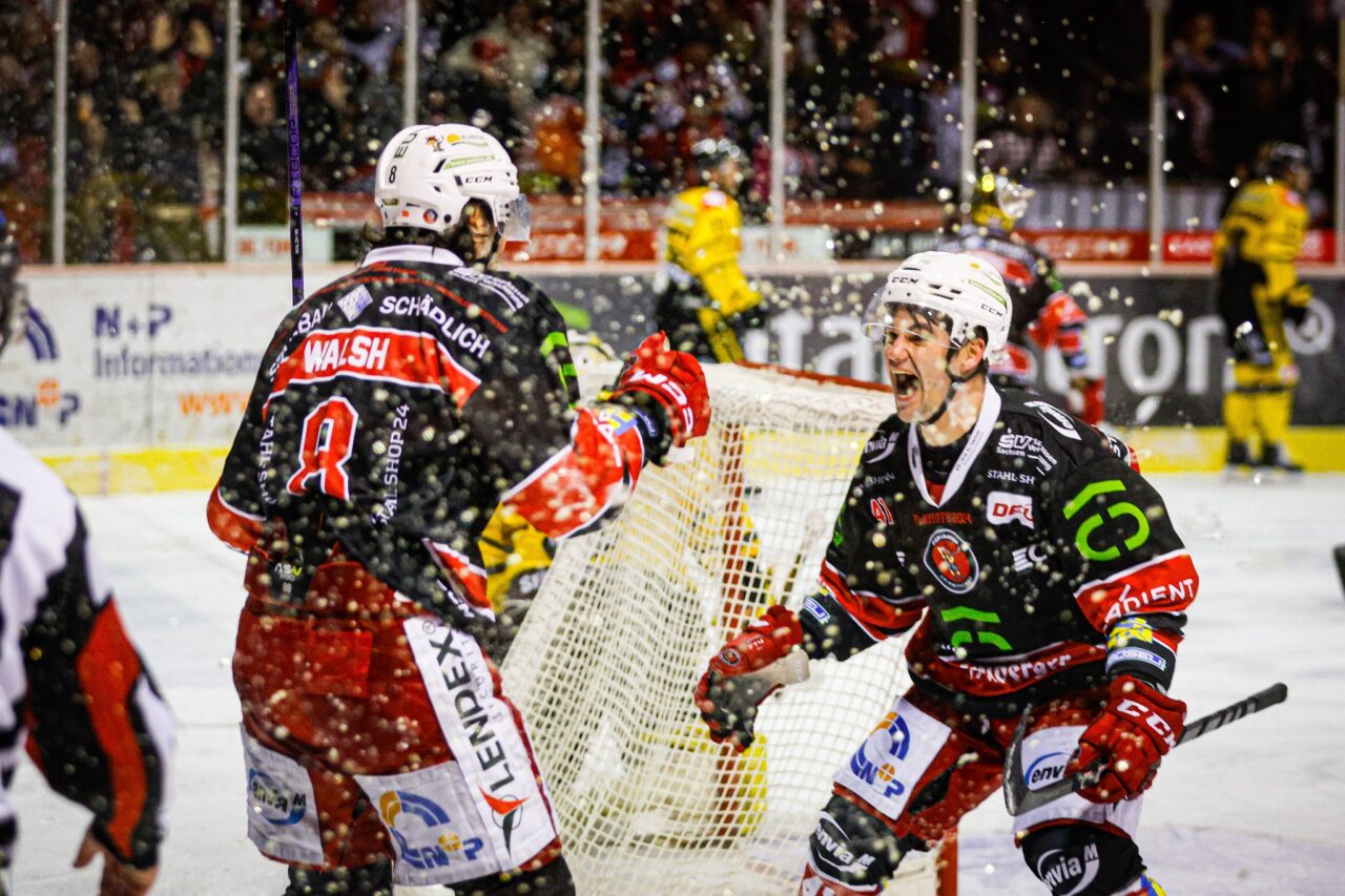 6:5! Eispiraten machen erste Halbfinal-Teilnahme in zweiter Overtime ...