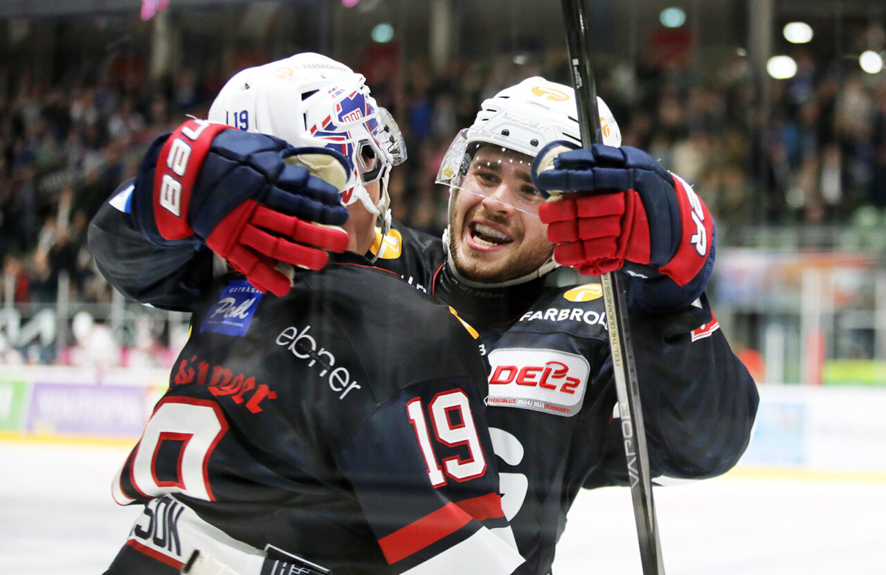 Bokep pinay girl we soon got caught up in CG and I took